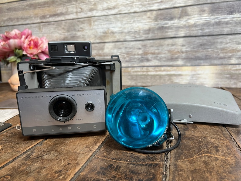 Vintage 1965 Polaroid Automatic 103 Land Camera & Flashgun - Etsy