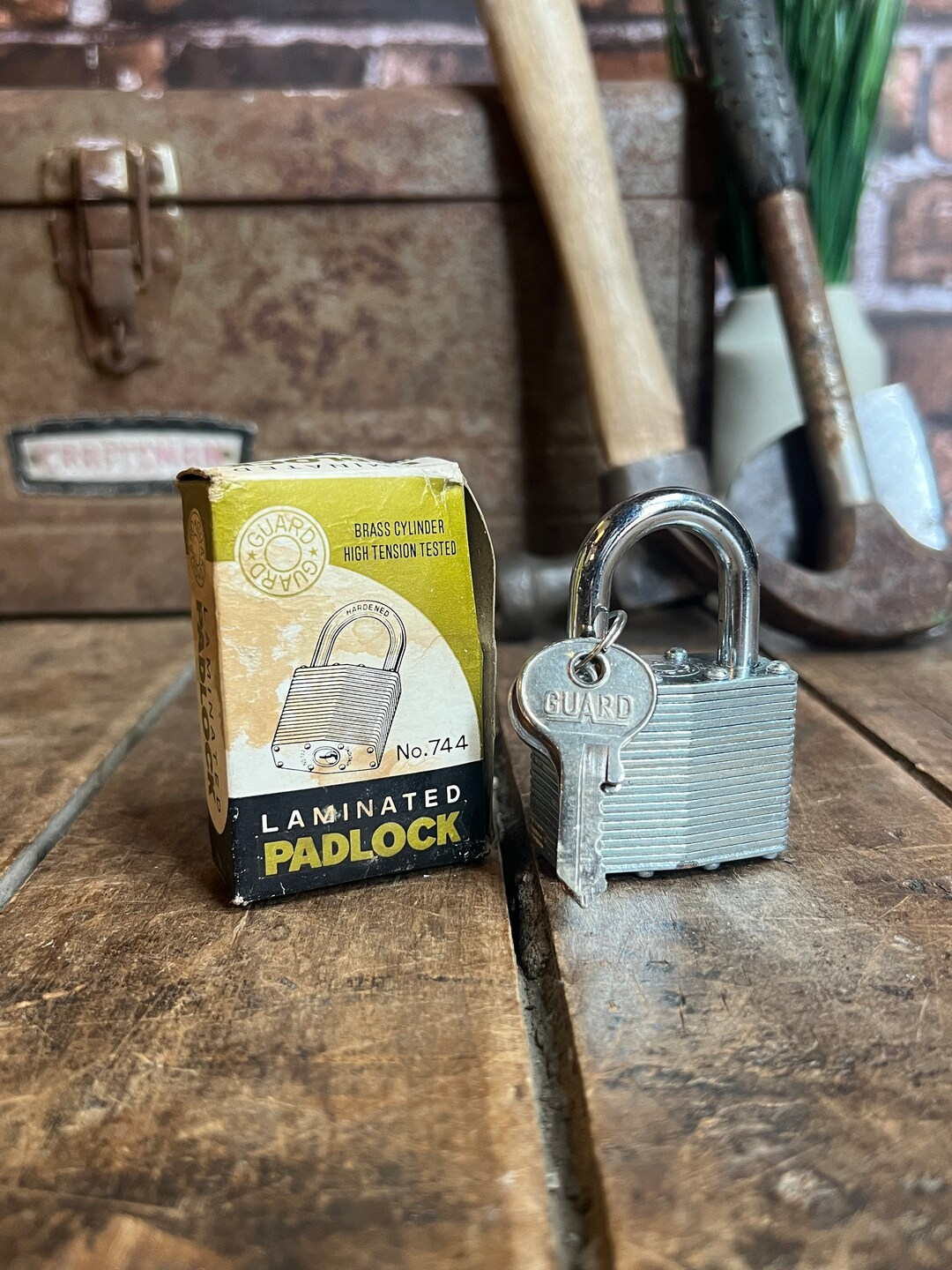 Vintage 1970s GUARD Laminated Padlock No. 744 - NOS With Keys - Etsy