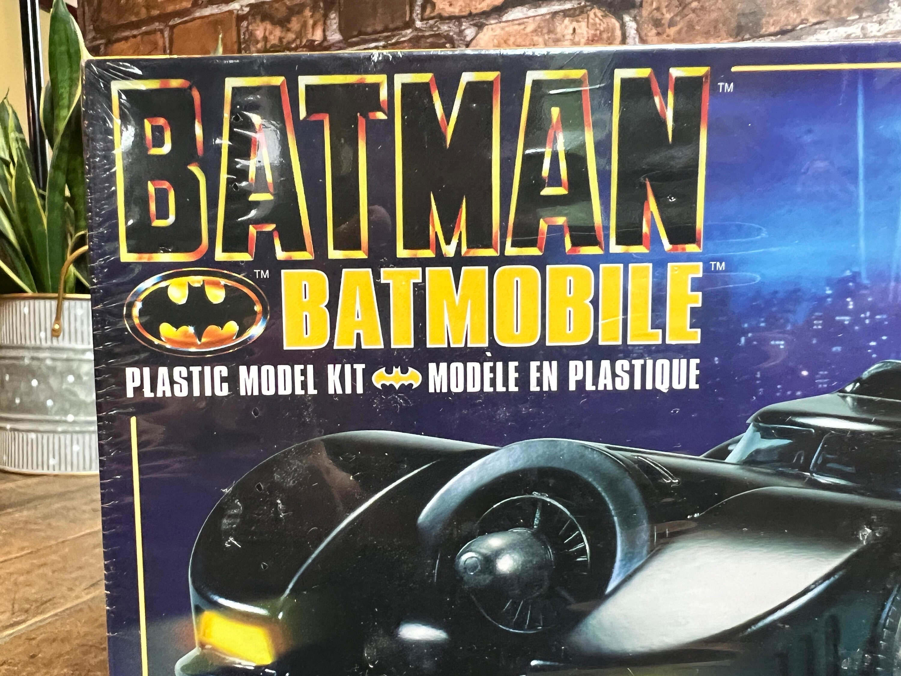 Vintage 1989 Batman and the Batmobile AMT Model Kit Complete Sealed in ...