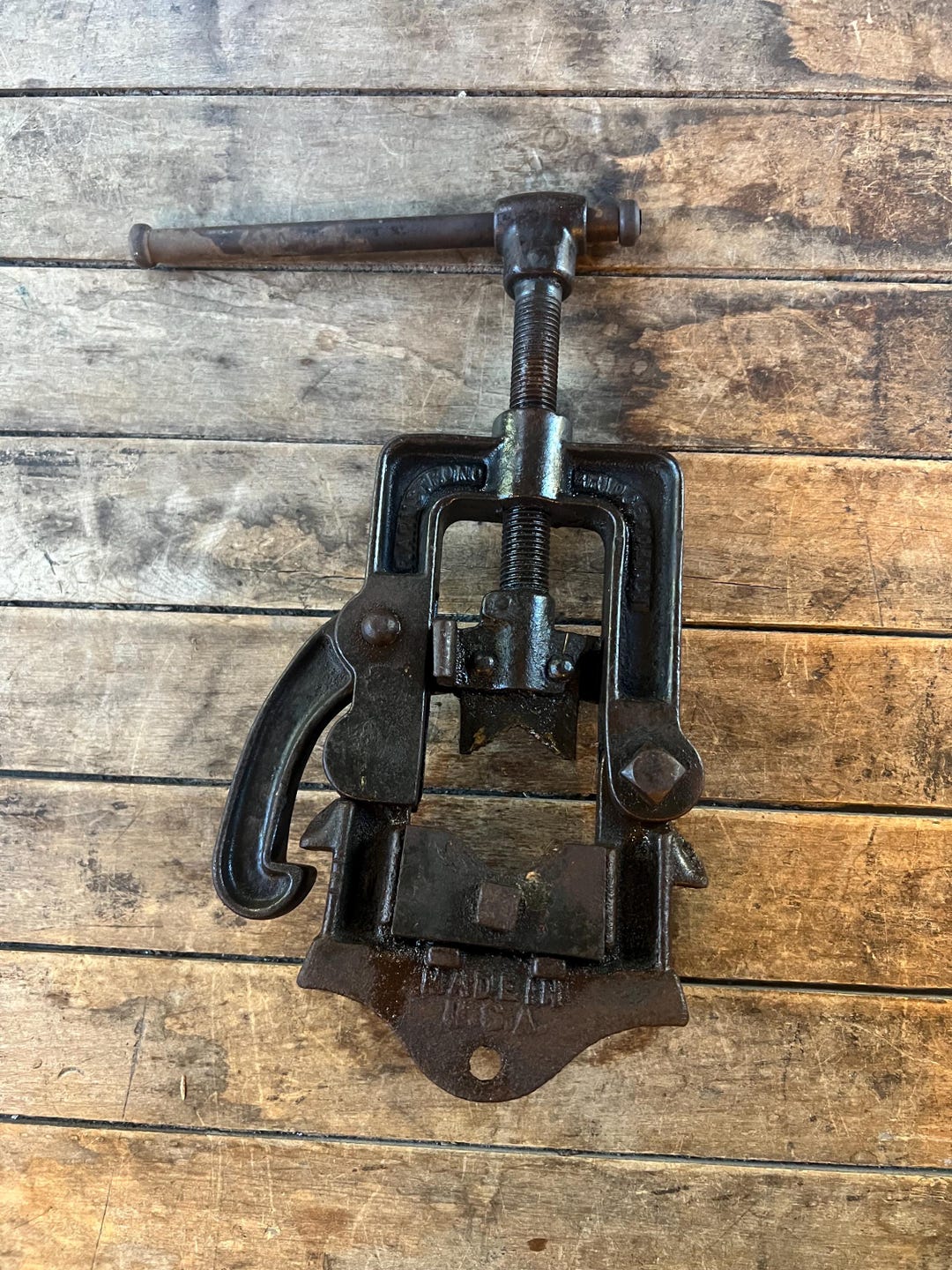 Antique 1882 Armstrong Manufacturing Co. Pipe Vise - Made in USA ...