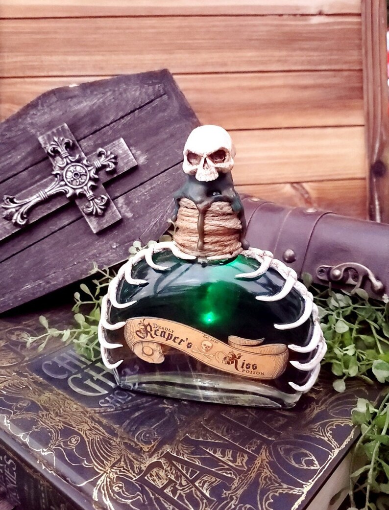 Reaper's Kiss Deadly Poison Halloween Potion - Etsy