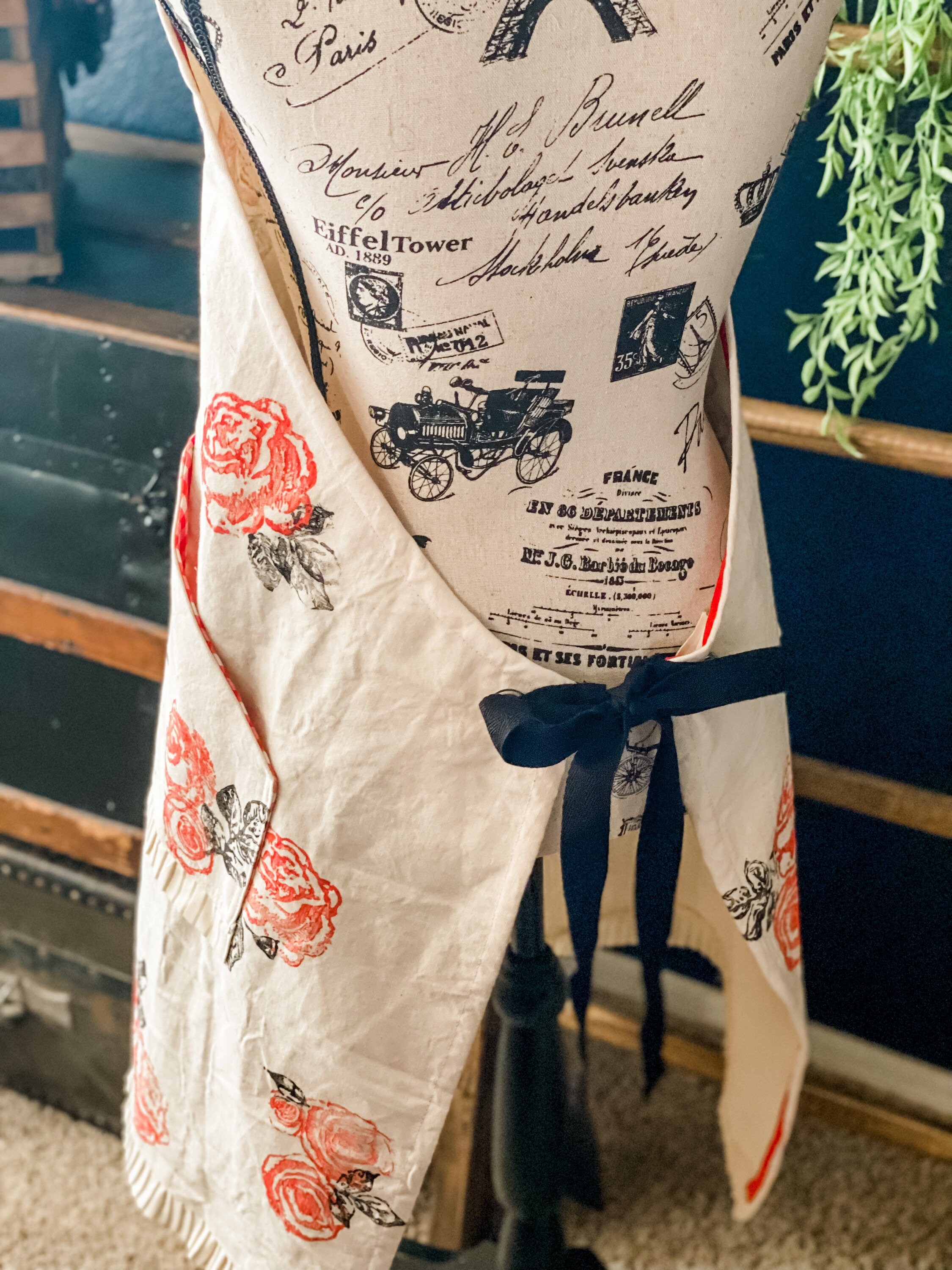 Red Roses Love Canvas Apron - Etsy