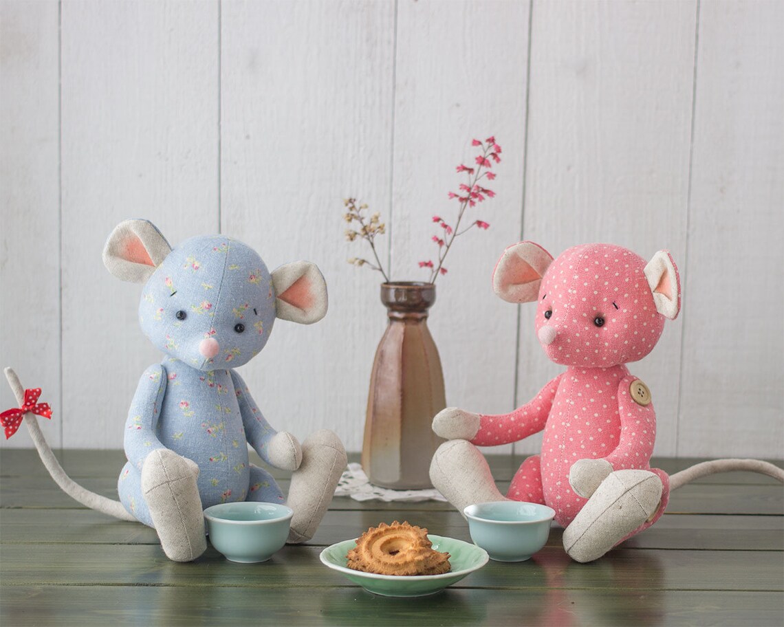 Jointed Stuffed Mouse PDF Sewing Pattern & Tutorial how to - Etsy Canada