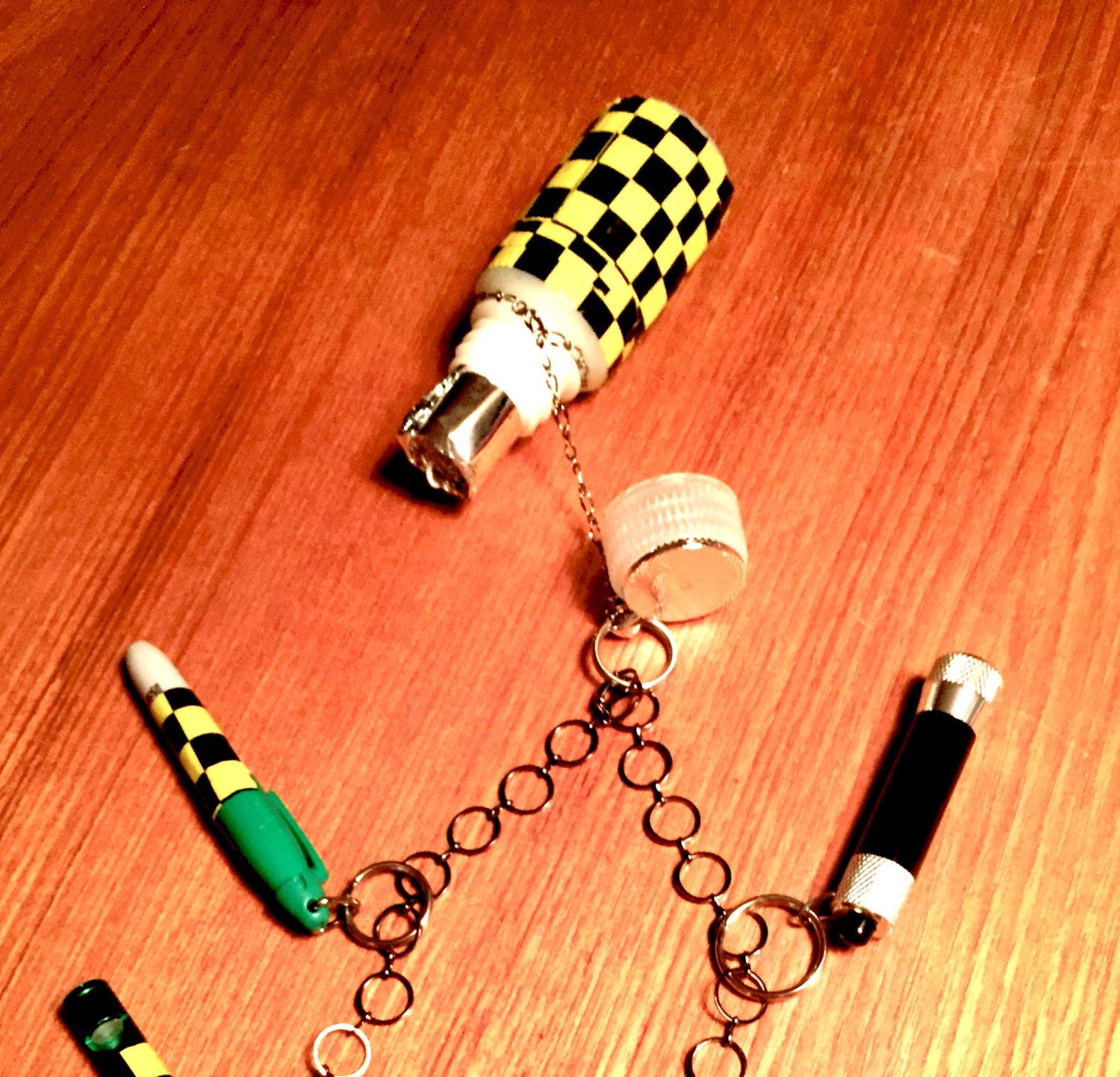 FOR KIDS! "find Me" Survival Chain With Flashlight, Bandana, Whistle ...