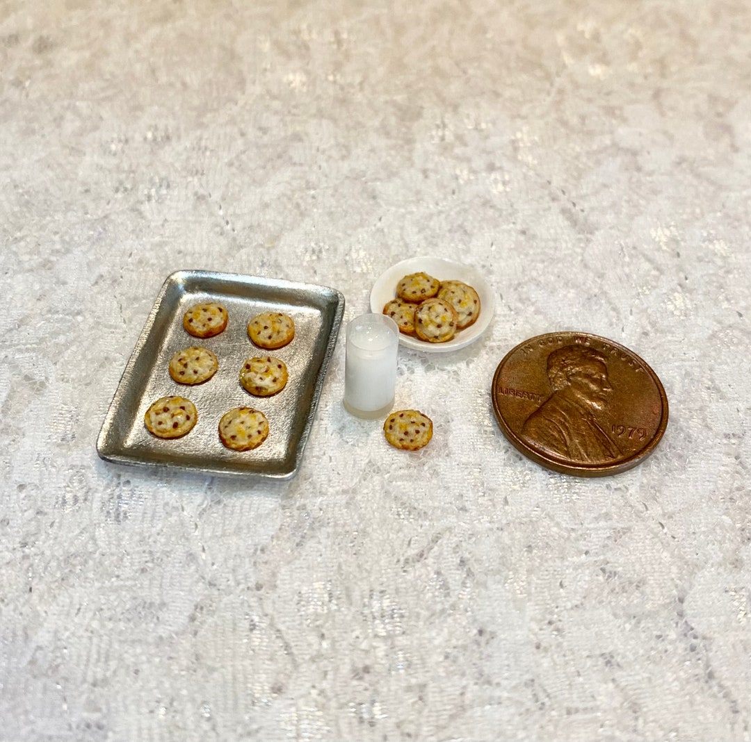 1:12 Scale Miniature Chocolate Chip Cookie Set - Etsy