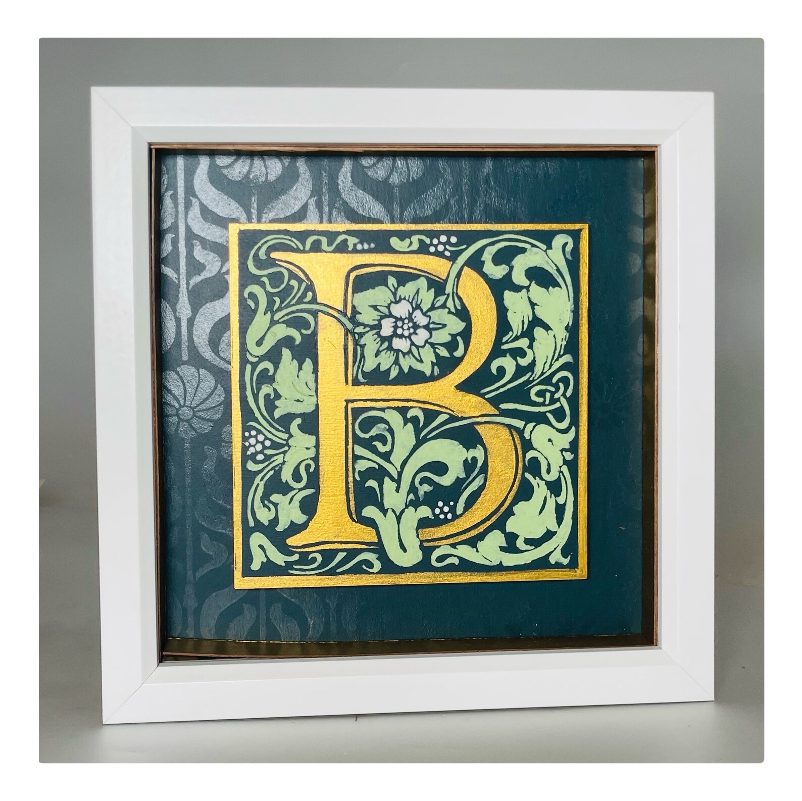 William Morris Cloister Letter Stencil Set: Illuminated Alphabet With ...