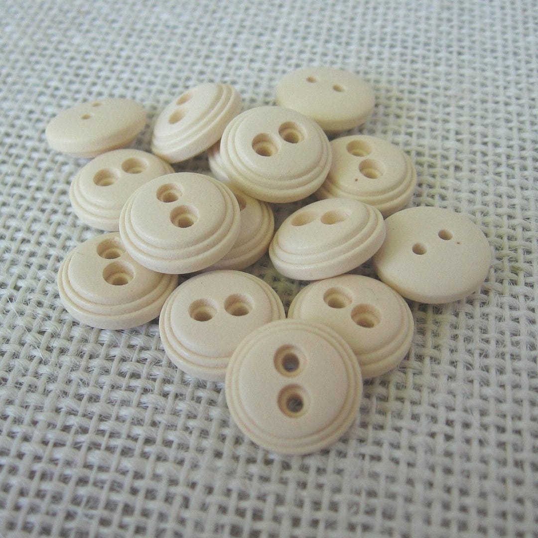 Beige 5/8 Inch Buttons, Lot of 30, Plastic 2 Hole Button, Thick Ridged ...