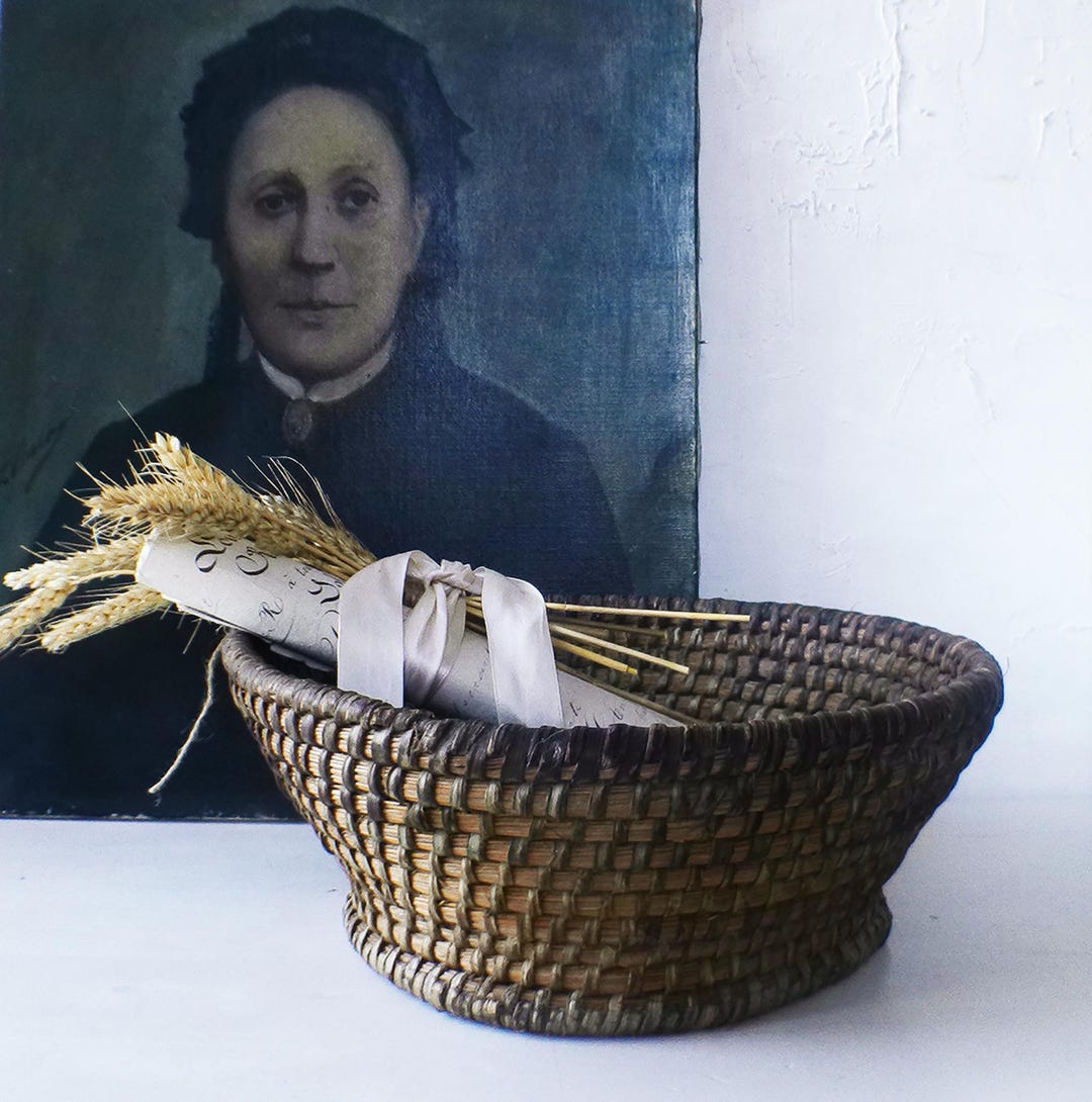 1800s Antique Bread Basket French Round Hand Woven Rye Straw and Wicker ...