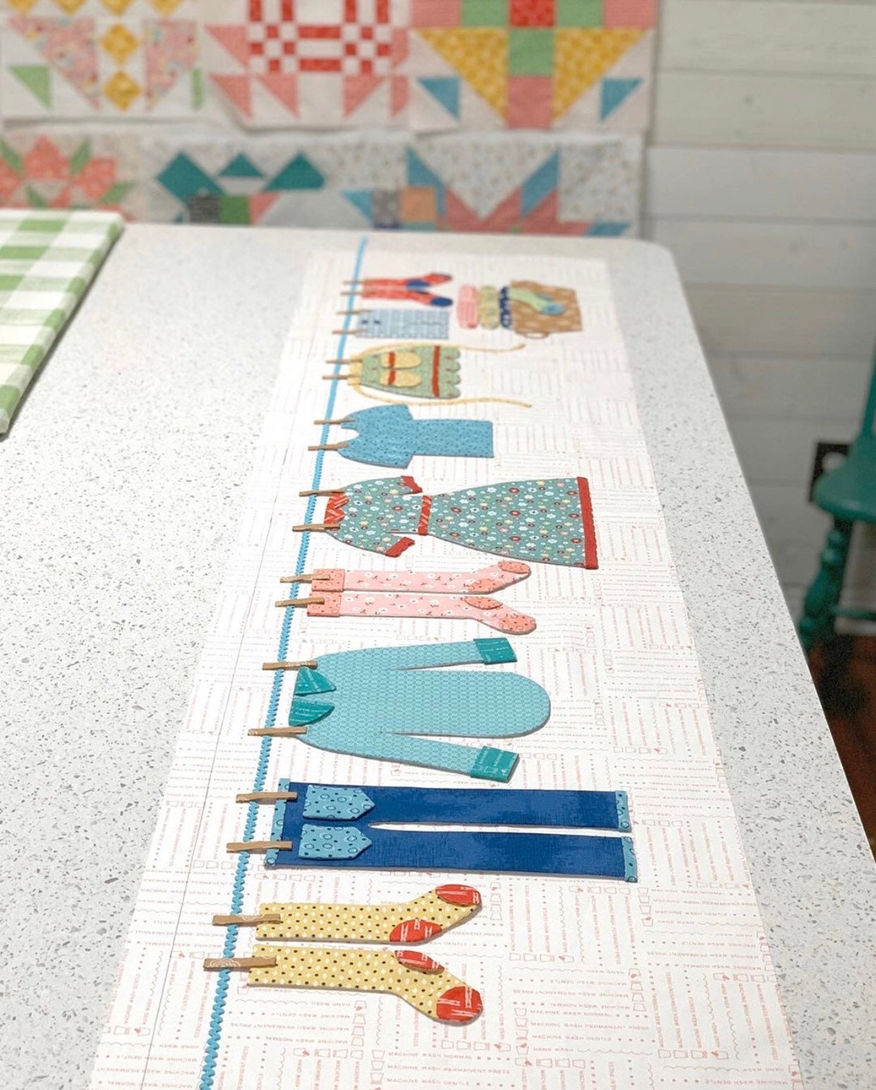 Fat Quarter Bundle Vintage Happy 2 by Lori Holt of Bee in My Bonnet for ... Fat Quarter Bundle Vintage Happy 2 by Lori Holt of Bee in My Bonnet for ...