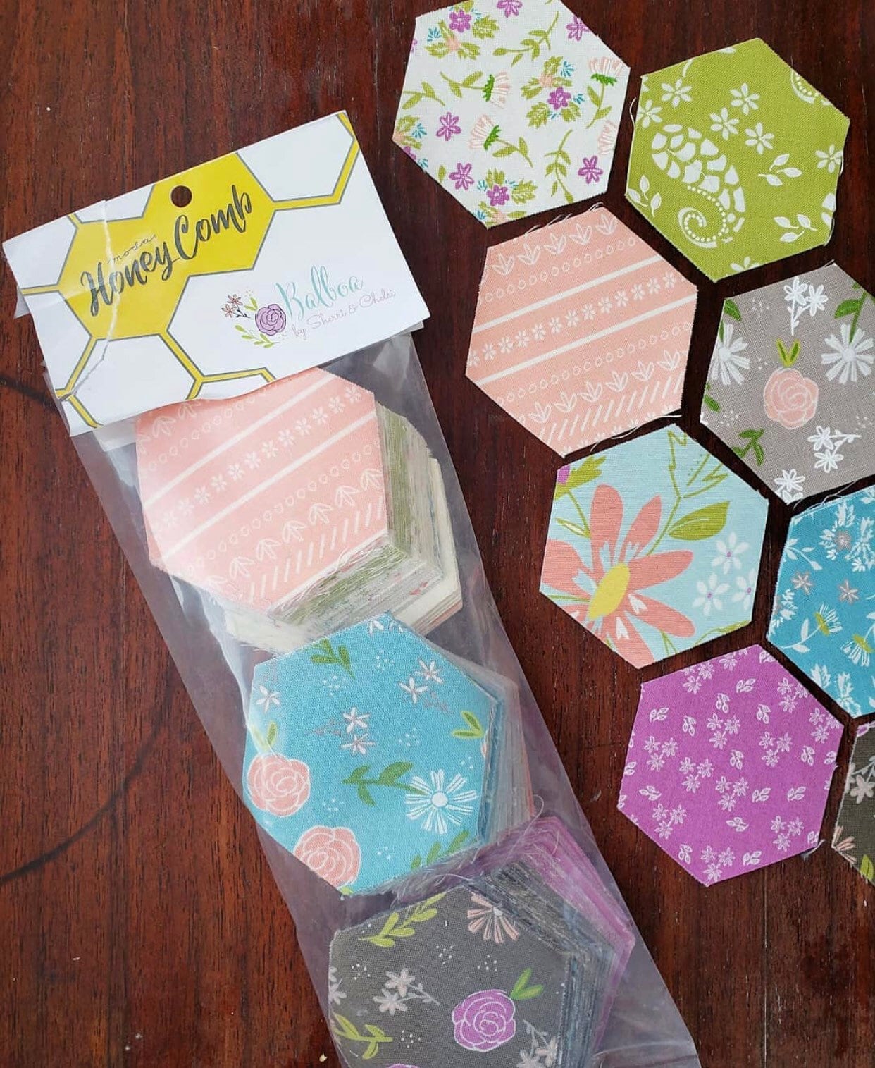 Honey Comb- Balboa- (240 Hexi Fabrics) by Sherri and Chelsi for Moda ...