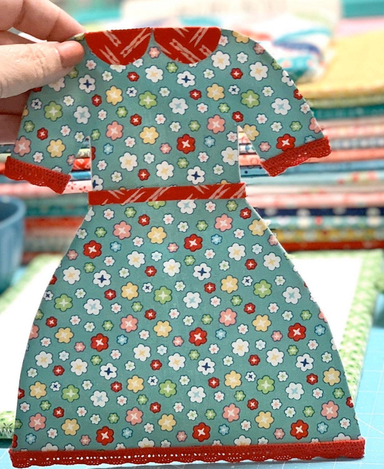 Vintage Housewife Quilt Kit With Vintage Happy 2 Fabric By Lori Holt Of