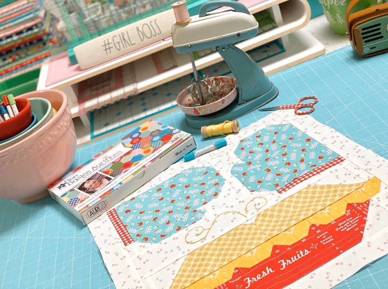 Vintage Housewife Quilt Kit With Vintage Happy 2 Fabric By Lori Holt Of