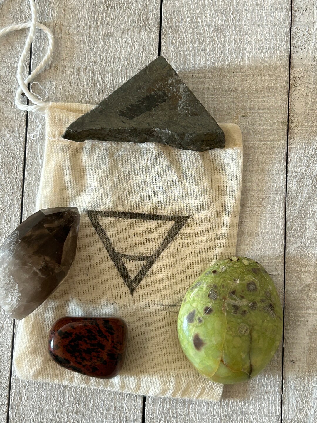 Earth Magic Earth Element Stichtite in Serpentine Pyrite Mahogany ...