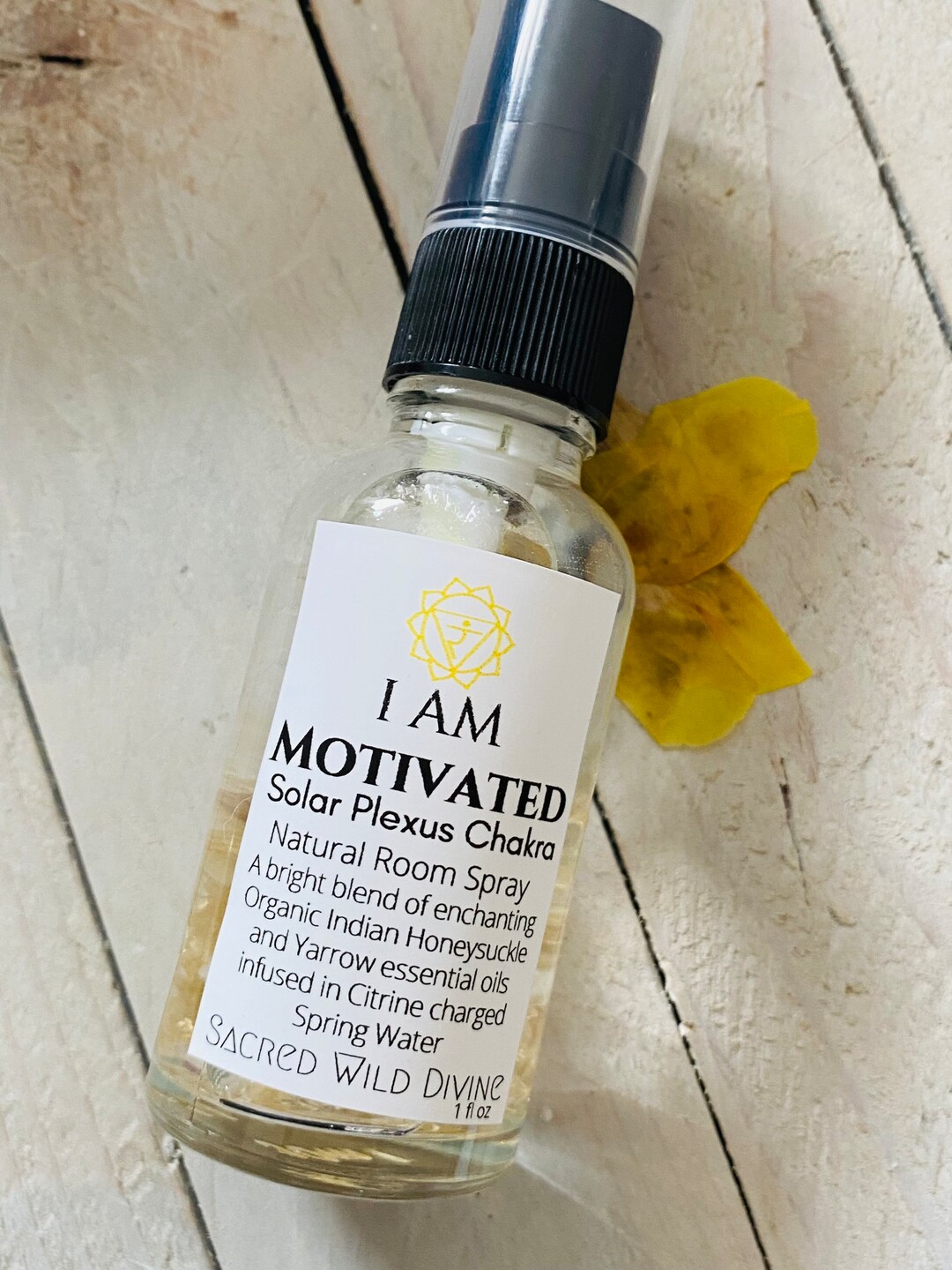 Solar Plexus Chakra Spray: Honeysuckle, Yarrow & Citrine - 1oz - Etsy