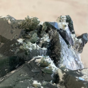 RARE Hedenbergite Prase Quartz From Inner Mongolia Green Prase Green ...