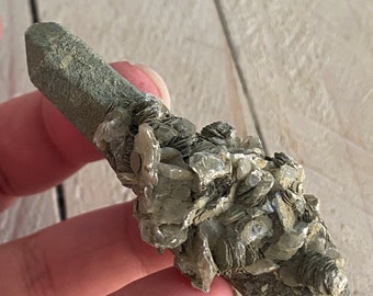 Quartz Overgrowth - Etsy