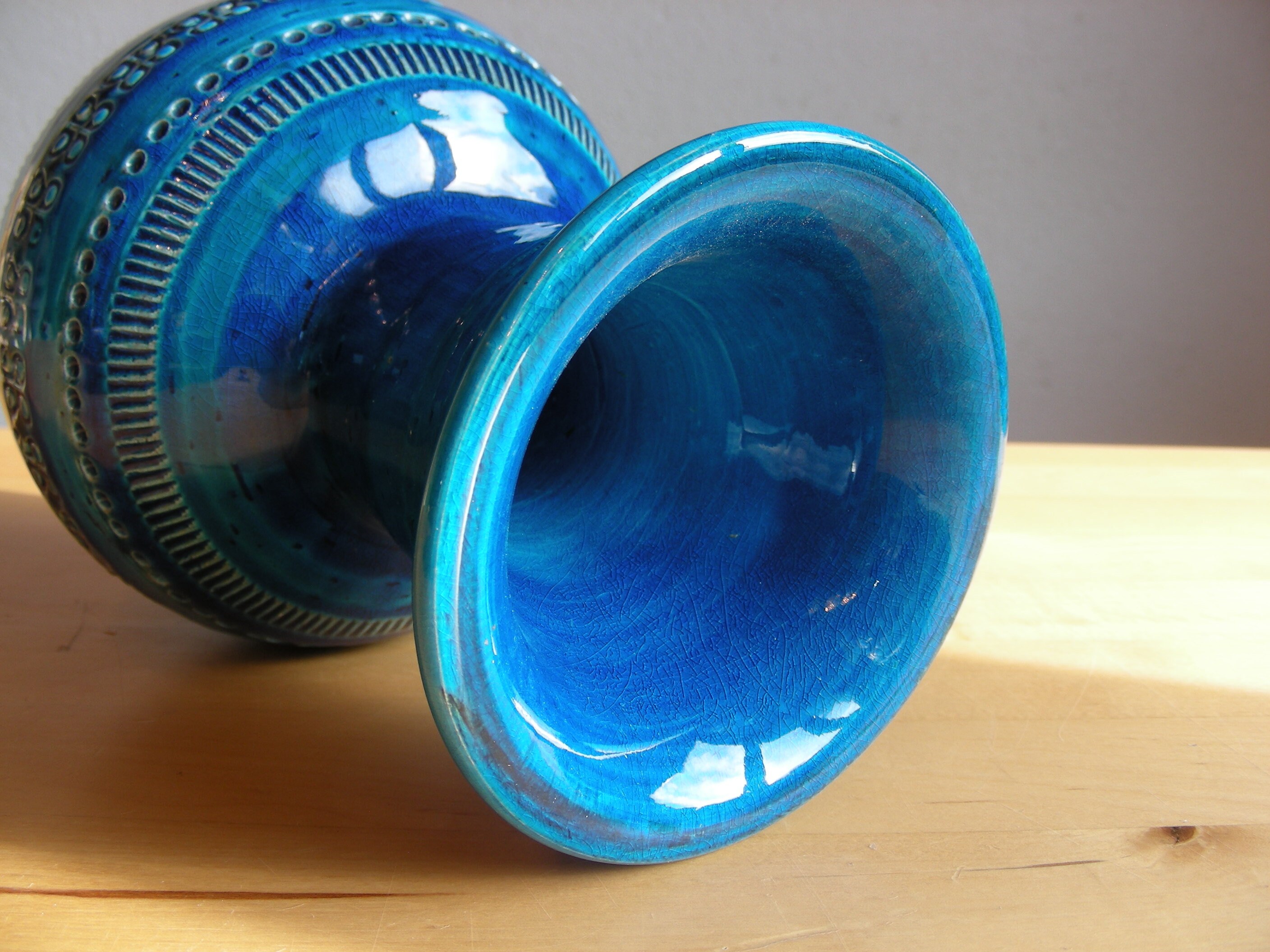 Bitossi vase, vintage round with long neck, Rimini Blue