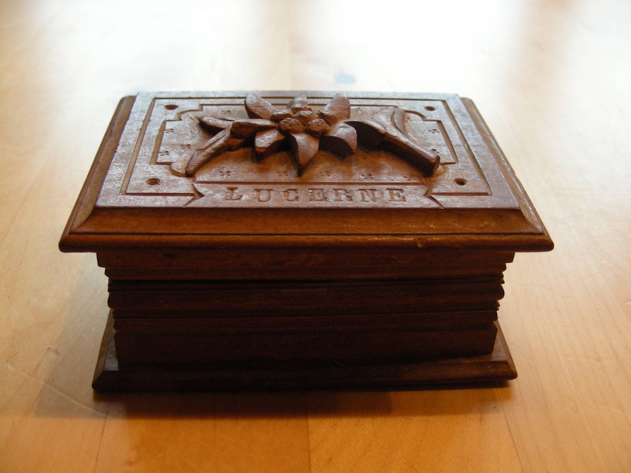 Pretty little vintage hand carved wood box with edelweiss on top ...