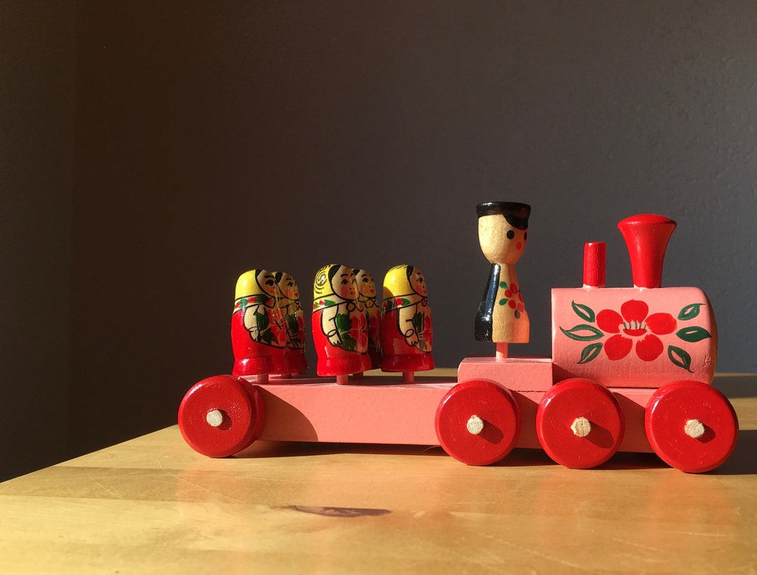 Wooden Train With Russian Babushka Dolls, Matryoshka Vintage - Etsy