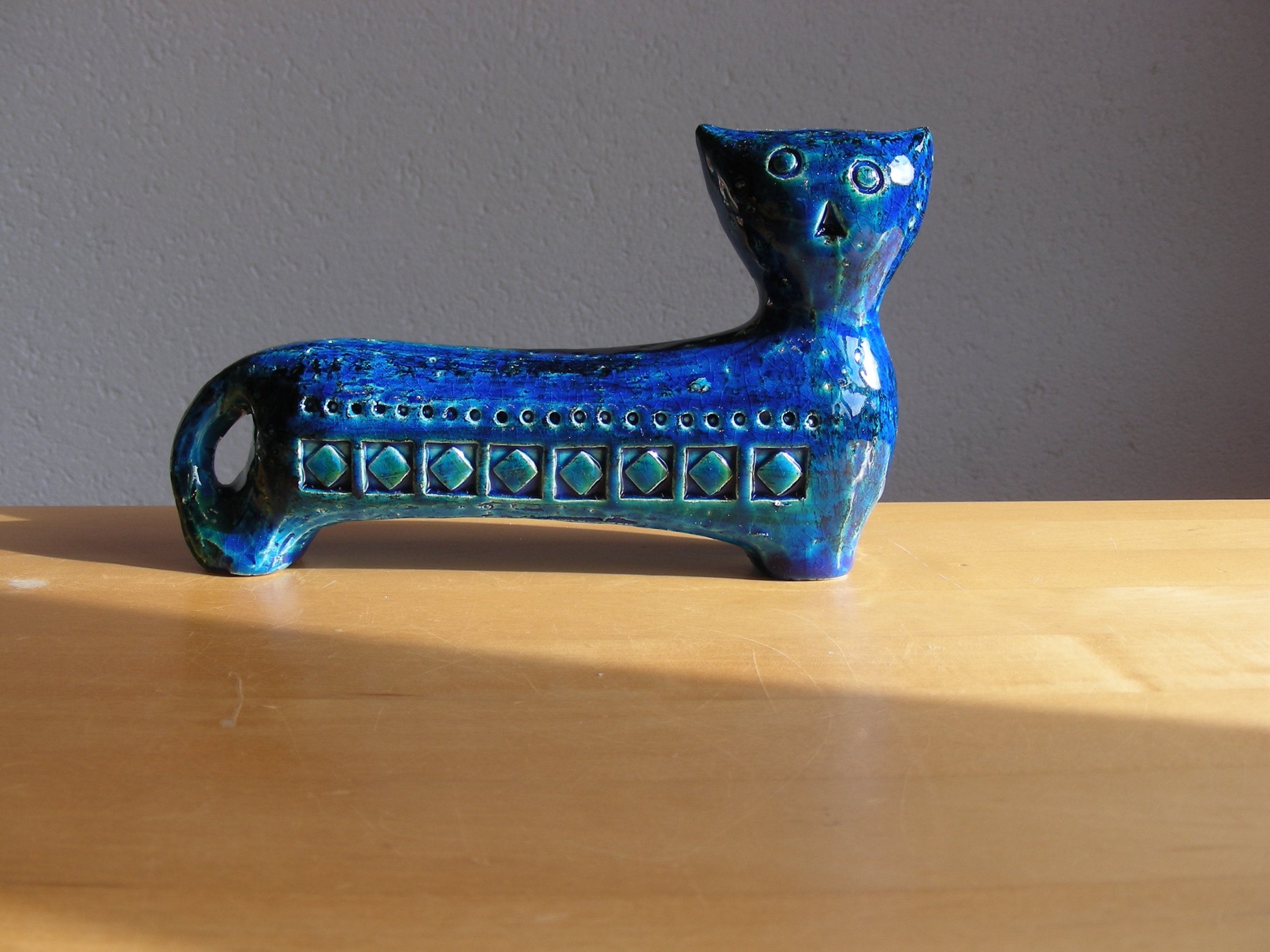 Beautiful vintage Bitossi cat, Rimini Blue