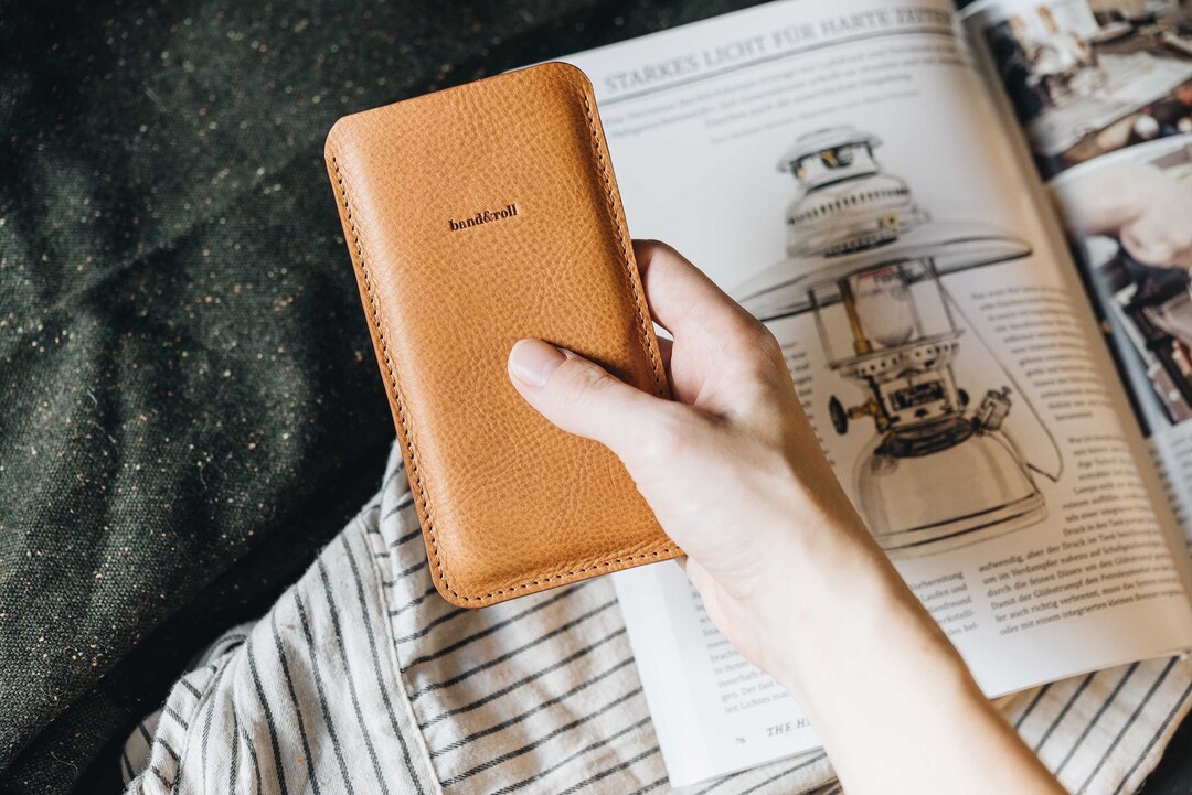 Brown Leather iPhone 15 Case: Minimalist Full Grain Leather Sleeve ...