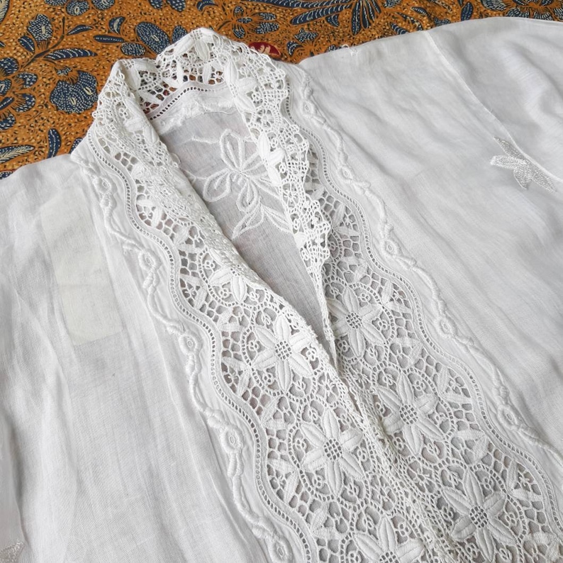 Vintage Indonesian Kebaya in White With Dutch Lace 105060719507 - Etsy