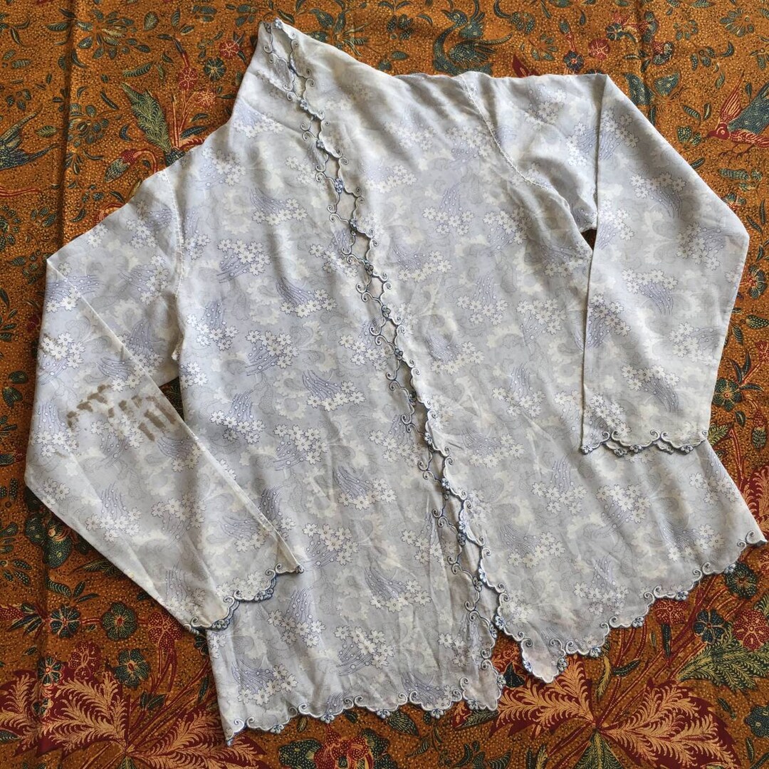 Vintage Indonesian Kebaya in Light Blue With White Floral Motif ...