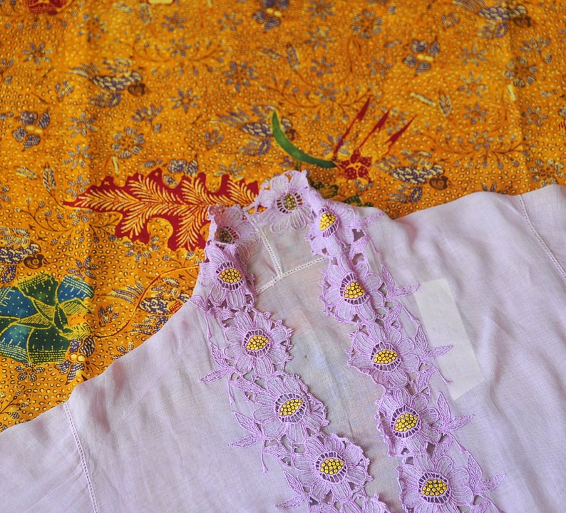 Vintage Purple Indonesian Kebaya With Zinnia Flower Embroidery ...