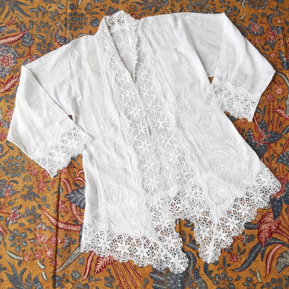 Vintage Indonesian Kebaya in White with Dutch Lace | Etsy
