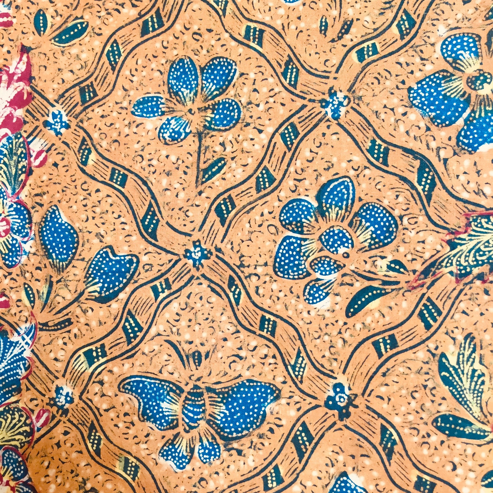 Classic Indonesian Hand Drawn Javanese Batik, Tiga Negri Siang Swie ...