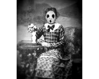 Creepy Screaming Demon Girl Portrait Horror Printable Vintage | Etsy