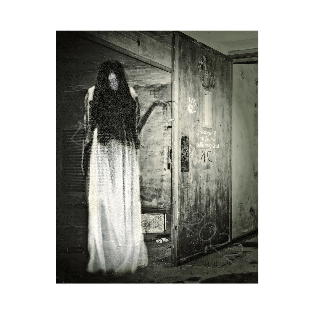 Creepy Girl Photo Ghost Victorian Printable Photo (Download Now) - Etsy