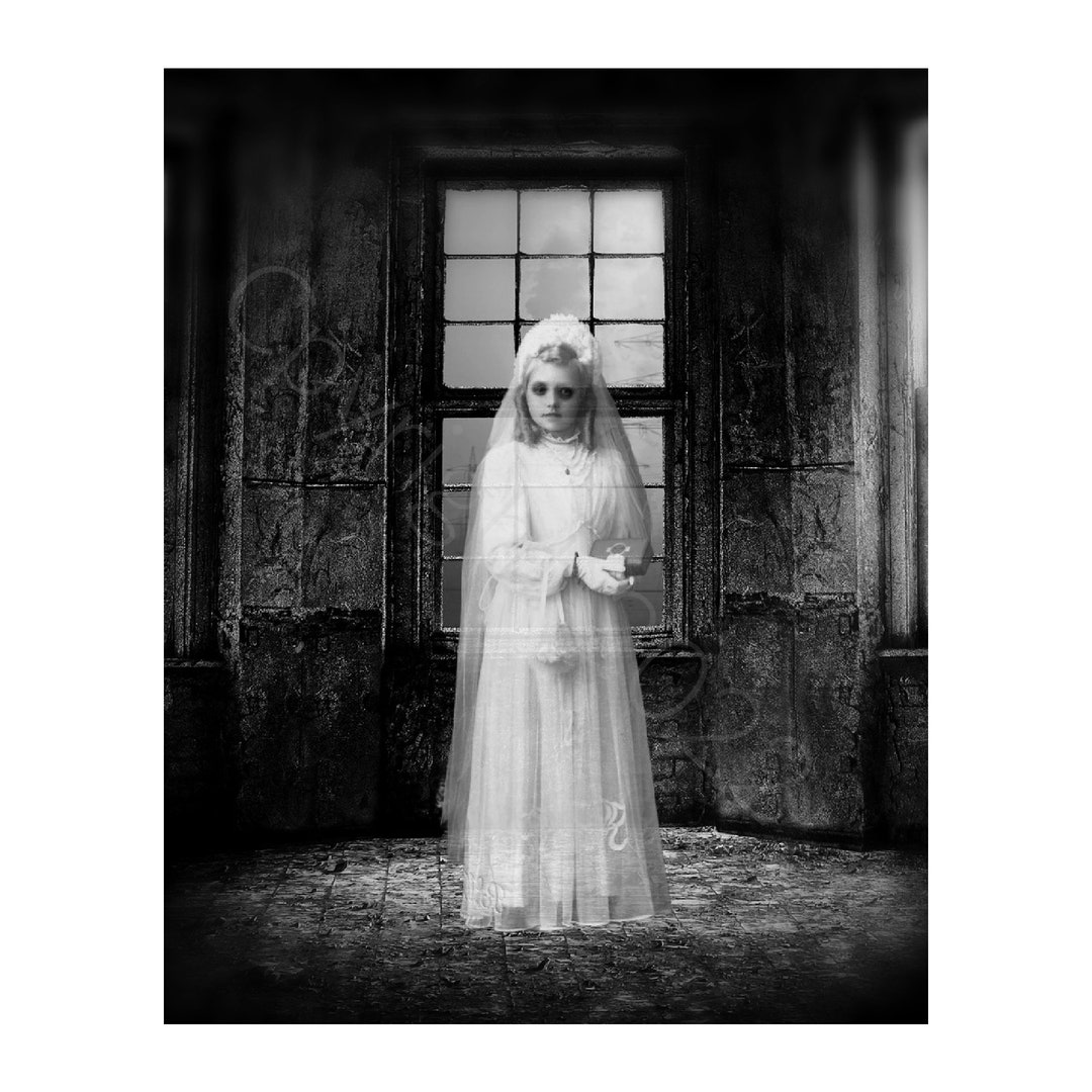 Bride Ghost Victorian Photo Horror Girl Art Printable Lady in White ...