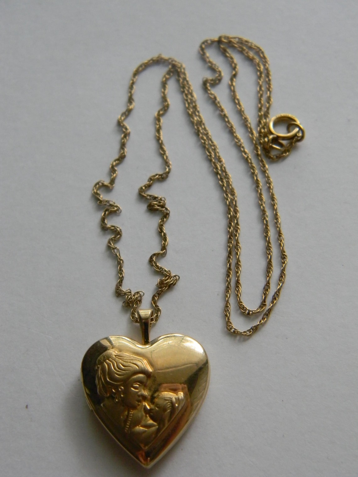 Vintage 14K Gold Filled Mother and Child Heart Locket Necklace GF Hallmark PPC Princess Pride ...