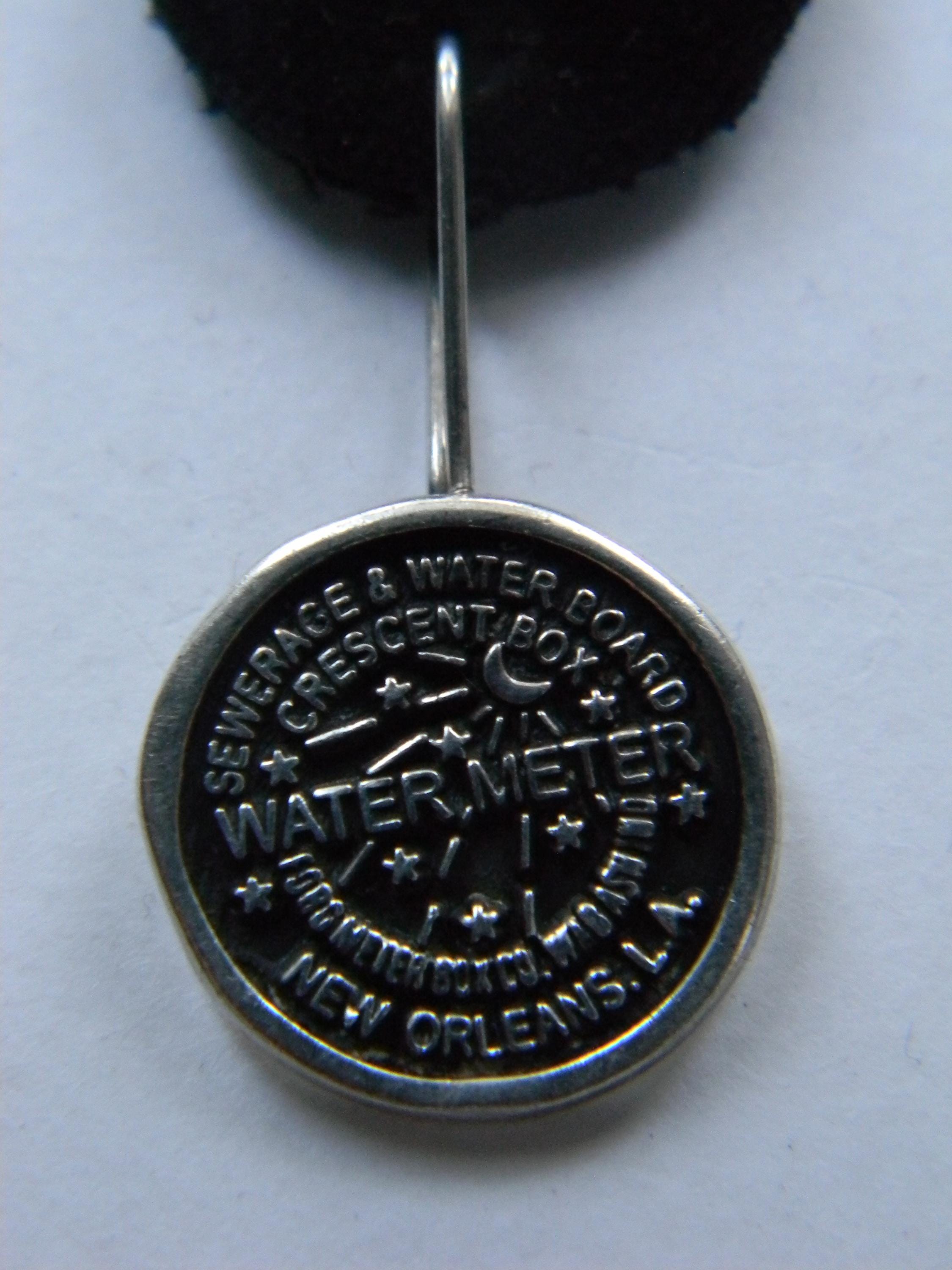 Vintage New Orleans Water Meter Sterling Silver 925 Round Hook Drop ...