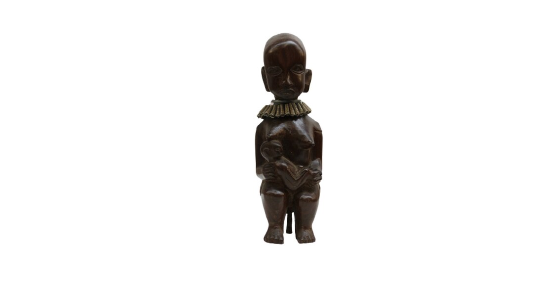A Kamba Maternity Figure the Seated Mother, Custom Made Vintage Iconic ...