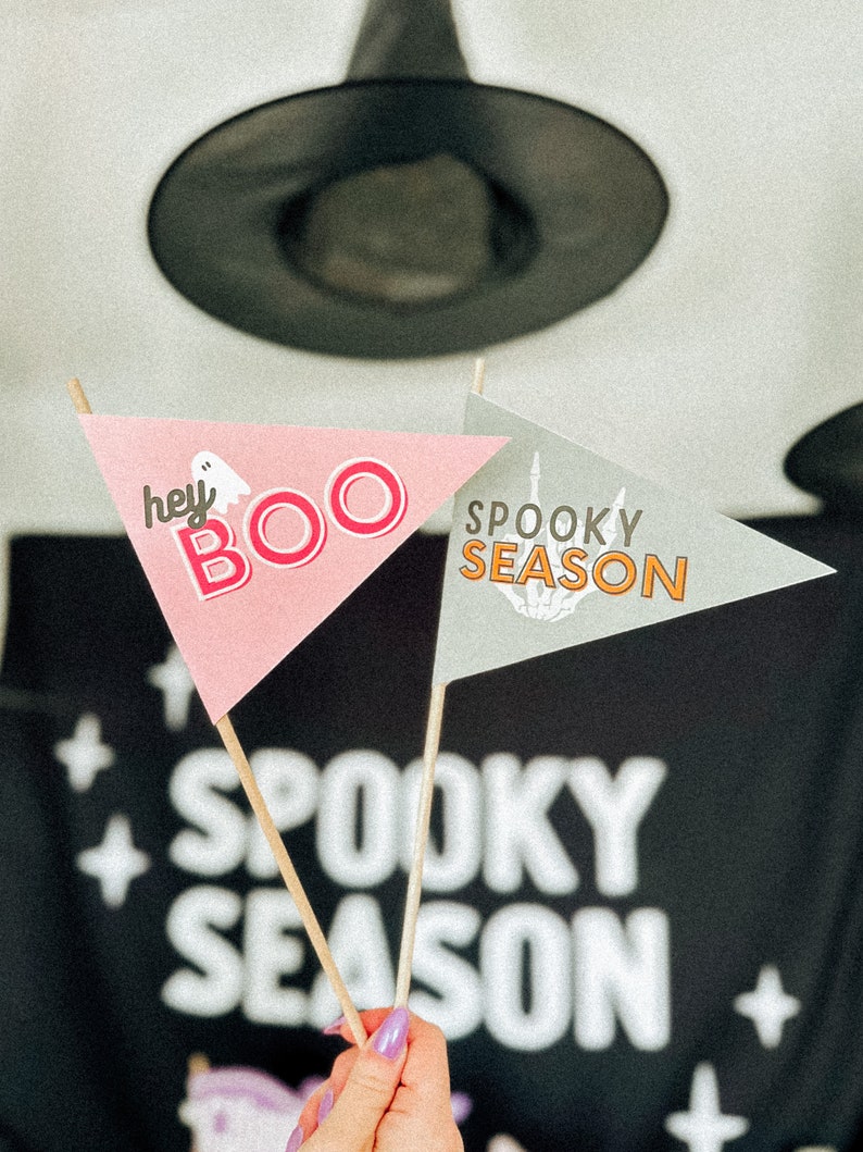 Halloween Flag Printables // Boo Basket // Halloween Gift Guide // Boo ...