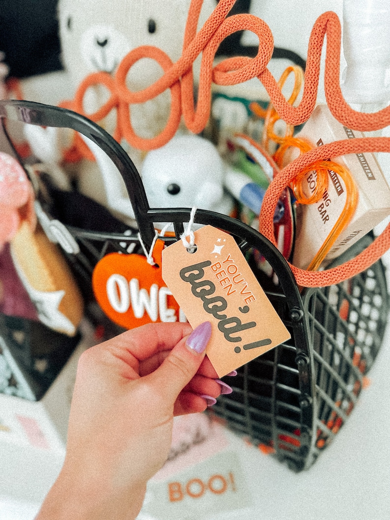 Halloween Flag Printables // Boo Basket // Halloween Gift Guide // Boo ...
