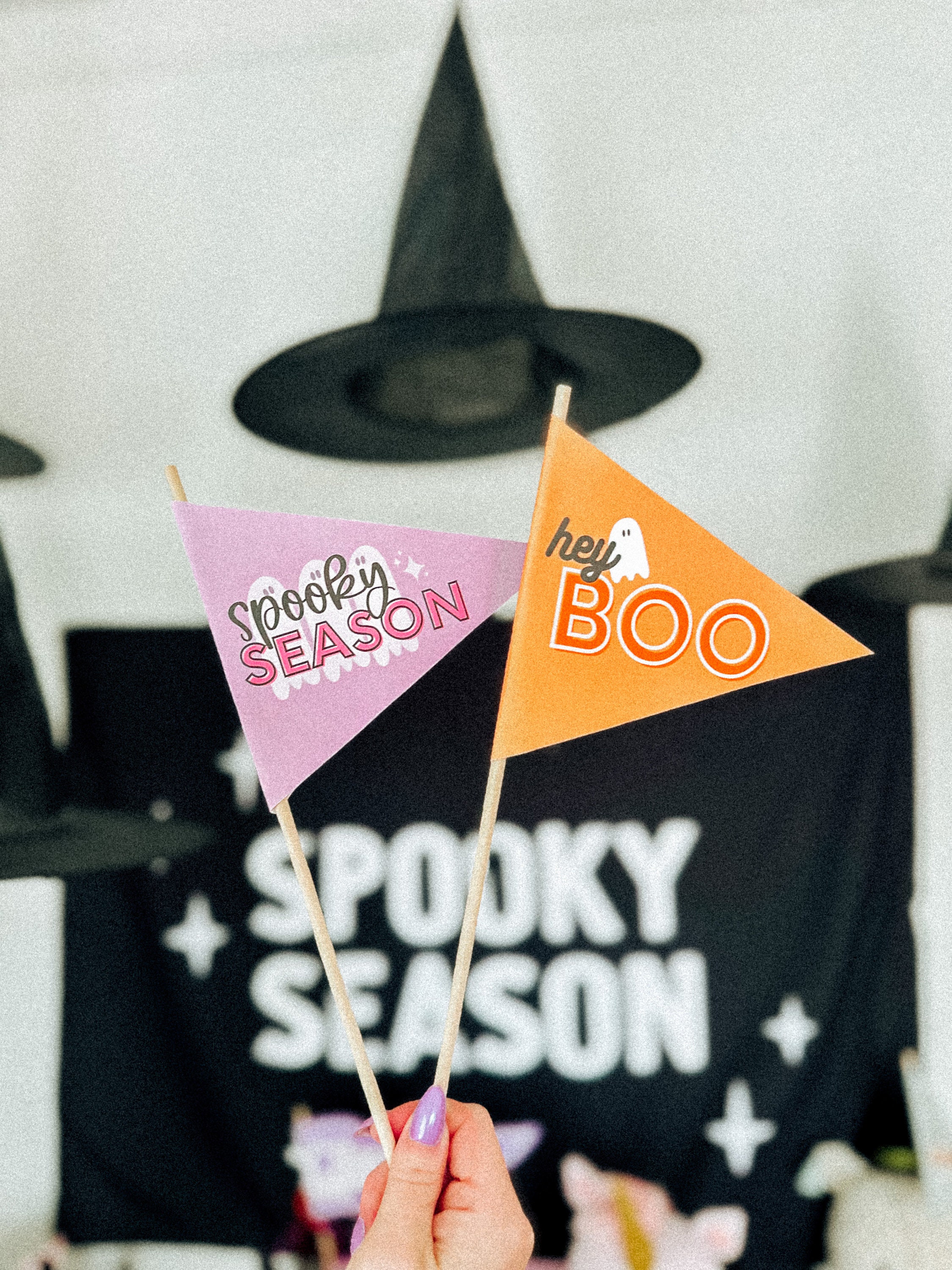 Halloween Flag Printables // Boo Basket // Halloween Gift Guide // Boo ...