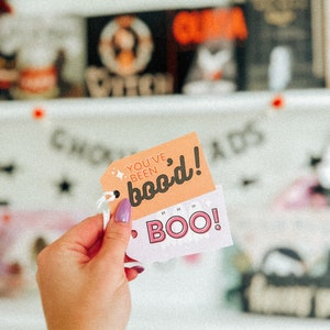 Halloween Flag Printables // Boo Basket // Halloween Gift Guide // Boo ...