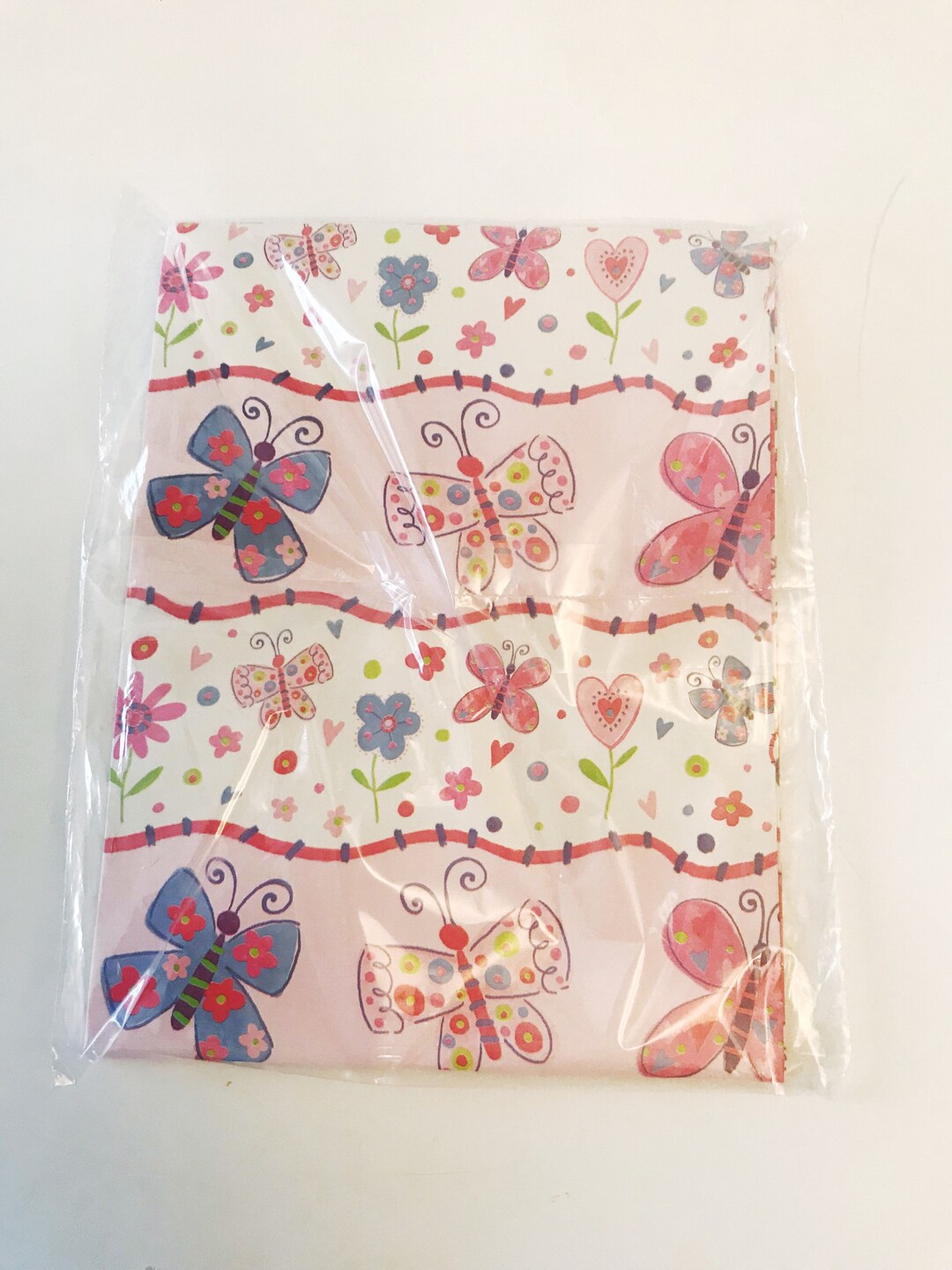 Pink Butterfly Gift Wrap: Tender Thoughts Brand, Birthday Party ...