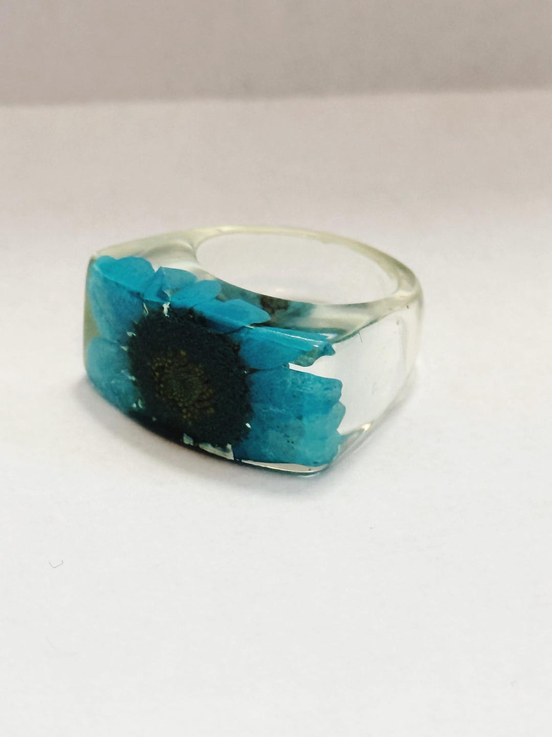Vintage Resin Sunflower Statement Ring: Embedded Blue Flower, Size 7 - Etsy