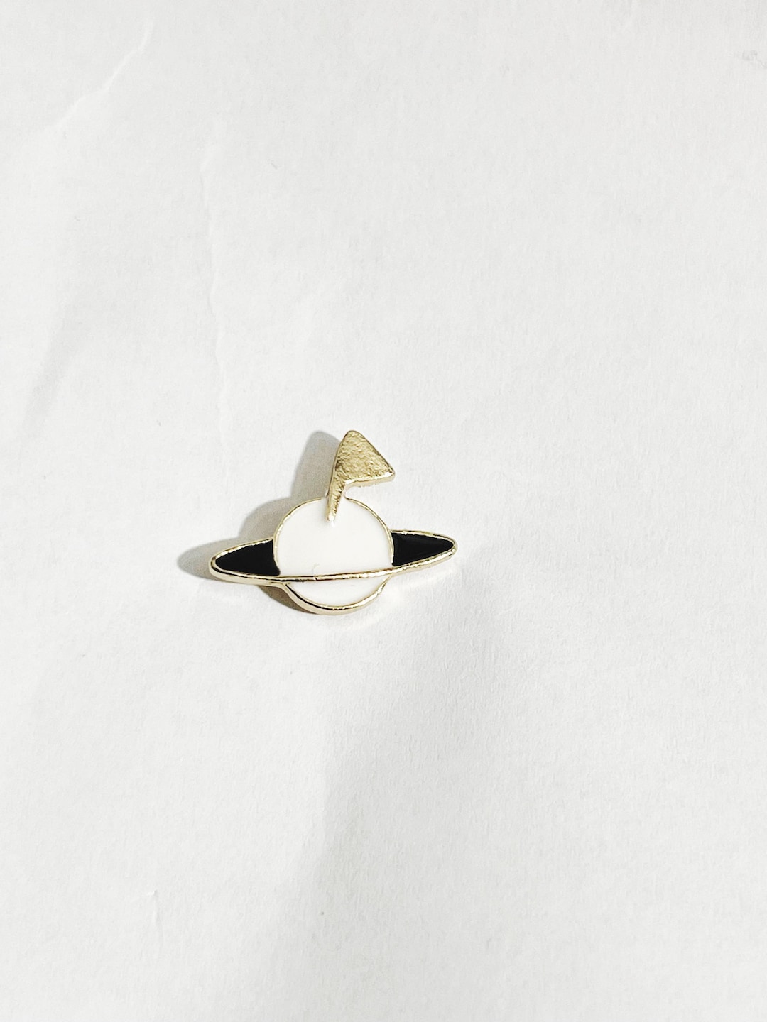 Saturn Enamel Pin: Outer Space Planet Lapel Pin - Etsy