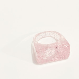 Pink Glitter Ring Lucite Bubble Retro Ring Plastic Ring Acrylic Ring ...