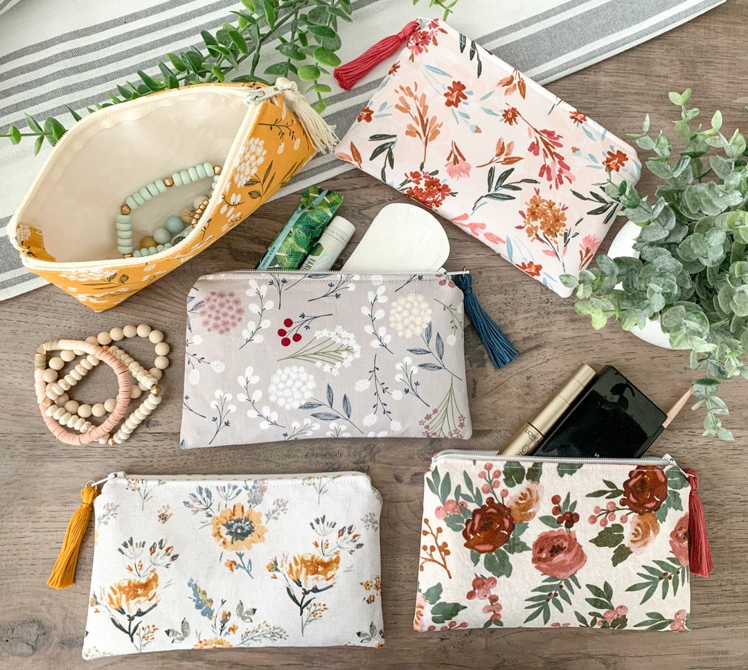 Small Zipper Pouch, Essentials Bag, Grab and Go Bag, Toiletry Bag With ...