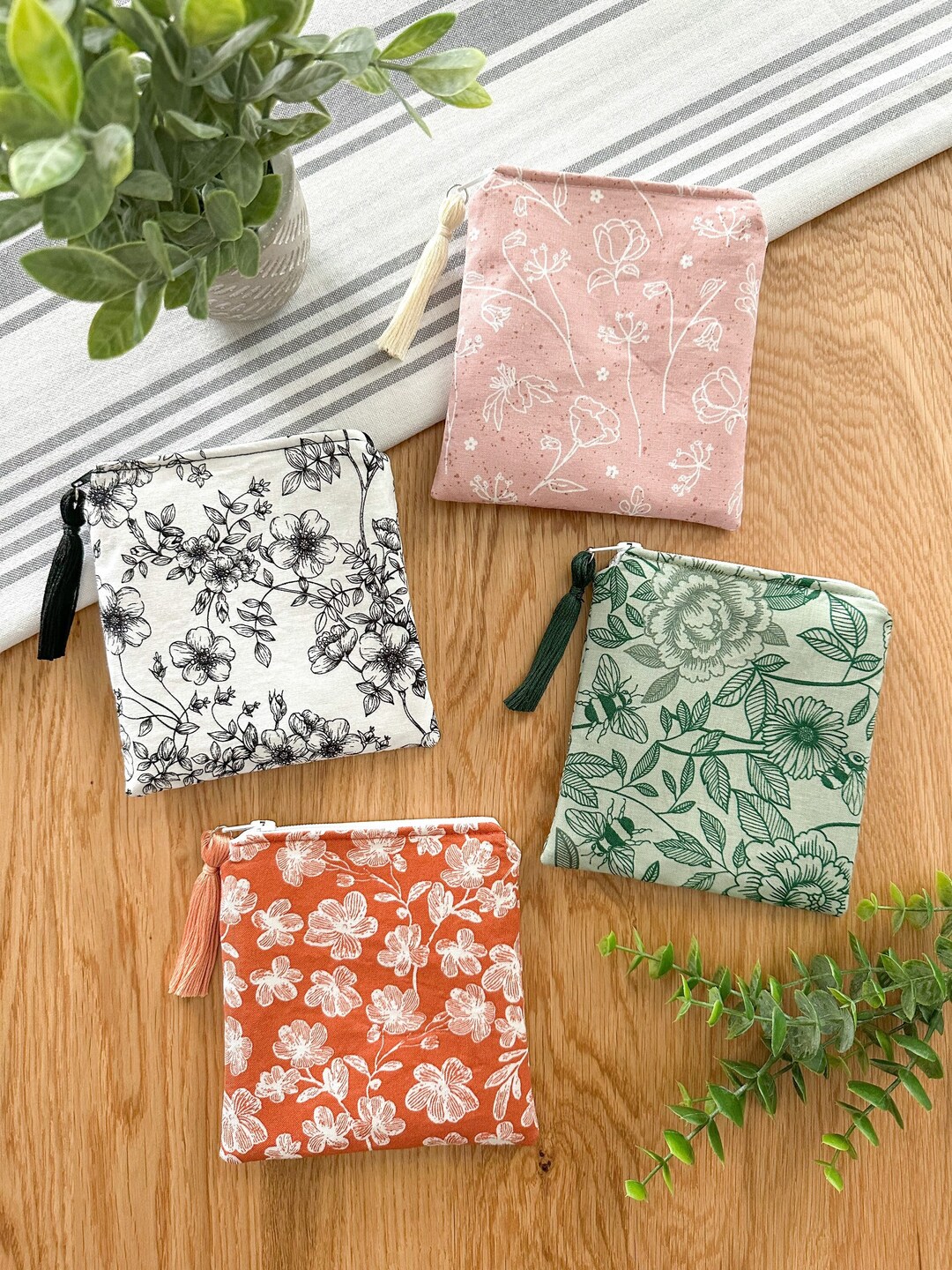 Small Zipper Pouch, Essentials Bag, Grab and Go Bag, Toiletry Bag With ...