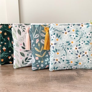 Small Zipper Pouch, Essentials Bag, Grab and Go Bag, Toiletry Bag With ...