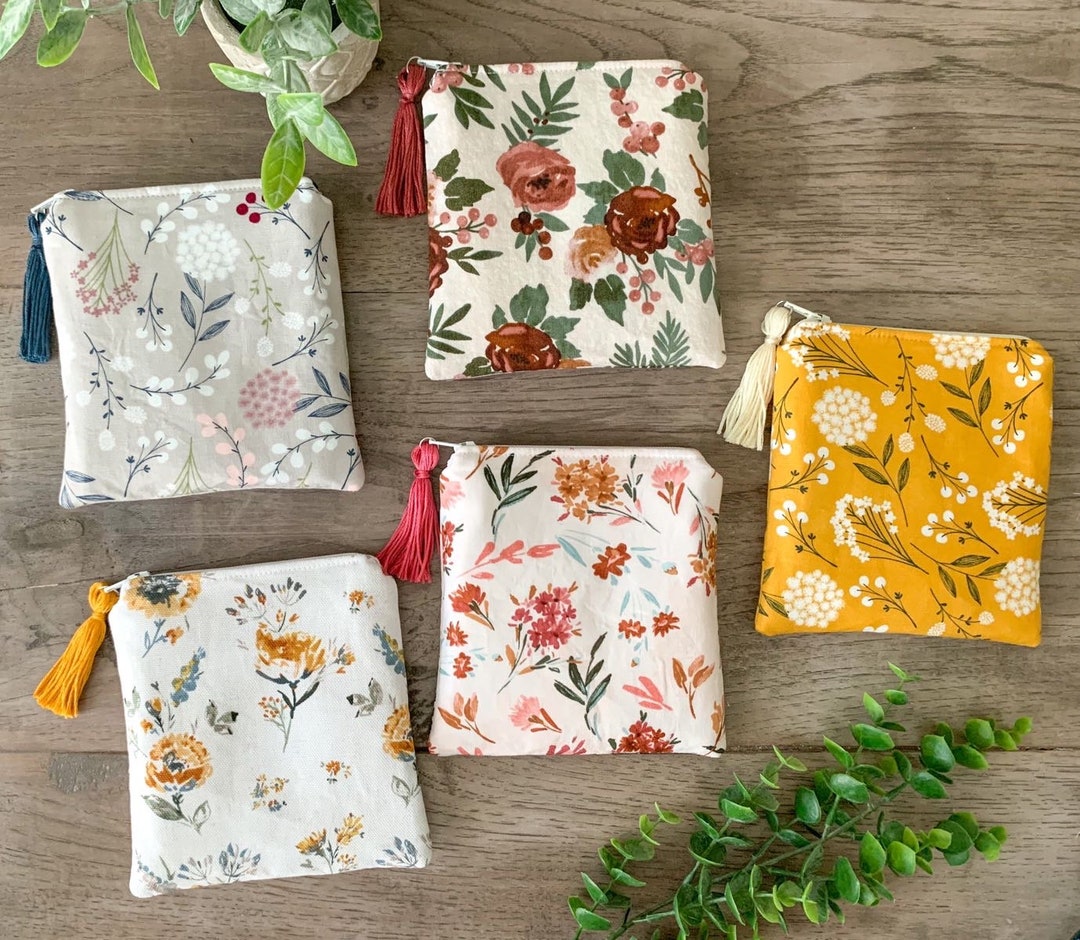 Small Zipper Pouch, Essentials Bag, Grab and Go Bag, Toiletry Bag With ...