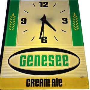Rare Genesee Cream Ale Illuminated Light up Clock White and Green ...
