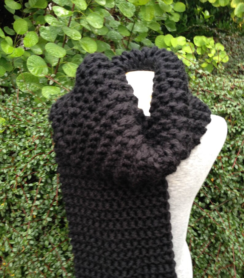 Men Scarf, Chunky Knit Scarf, Black Knit Scarf, Chunky Yarn, Hand ...